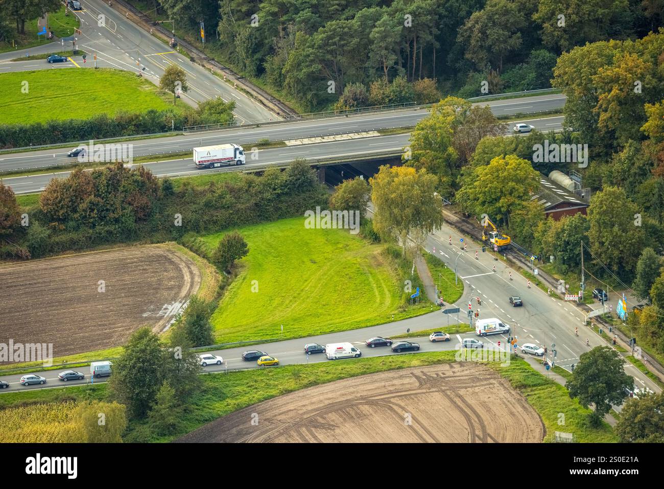 Aerial view, road traffic Weseler Straße with highway feeder road and ...
