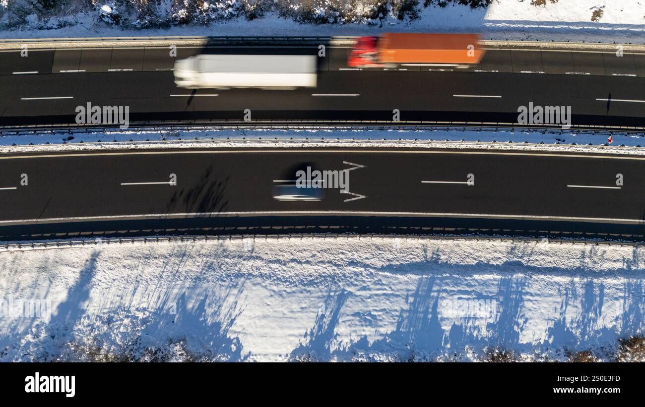 Top down view car driving hi-res stock photography and images - Alamy