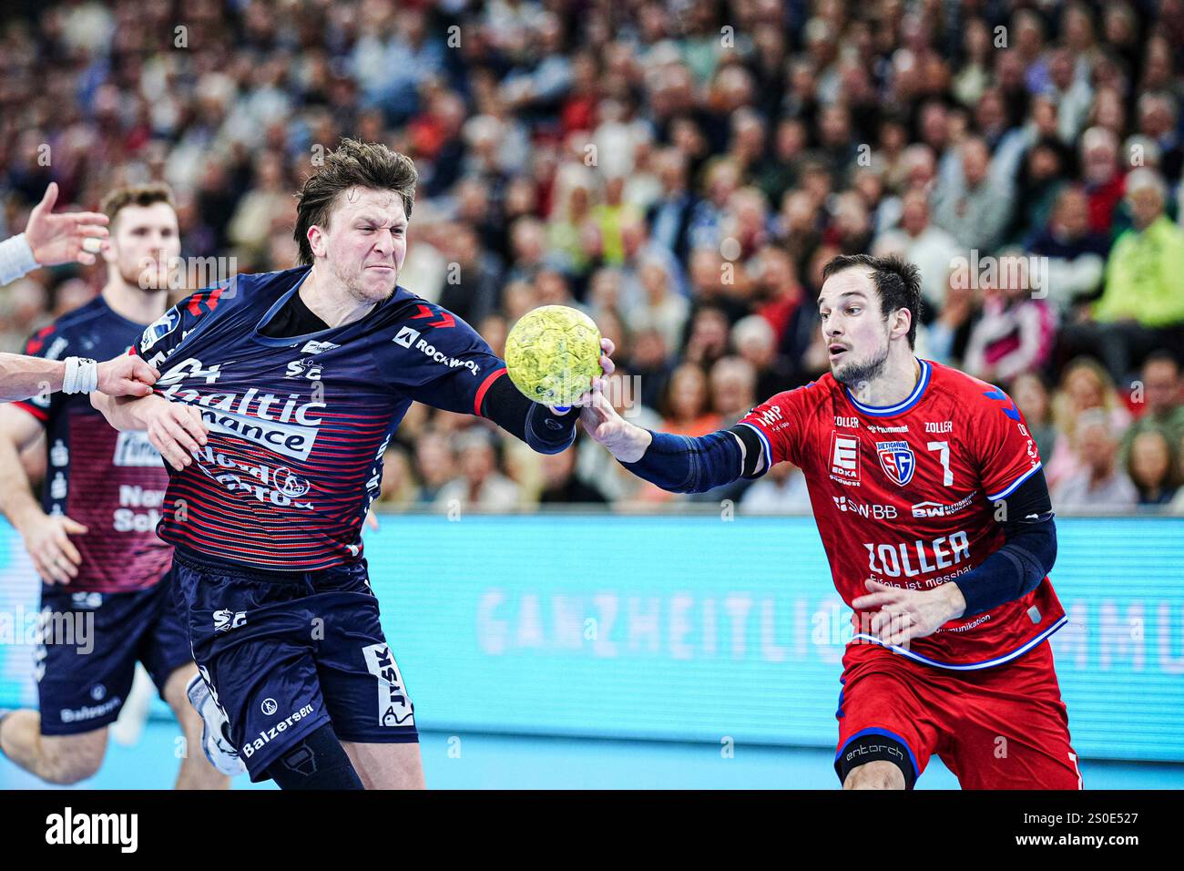 Flensburg, Deutschland. 27th Dec, 2024. Lasse Moeller (SG Flensburg ...