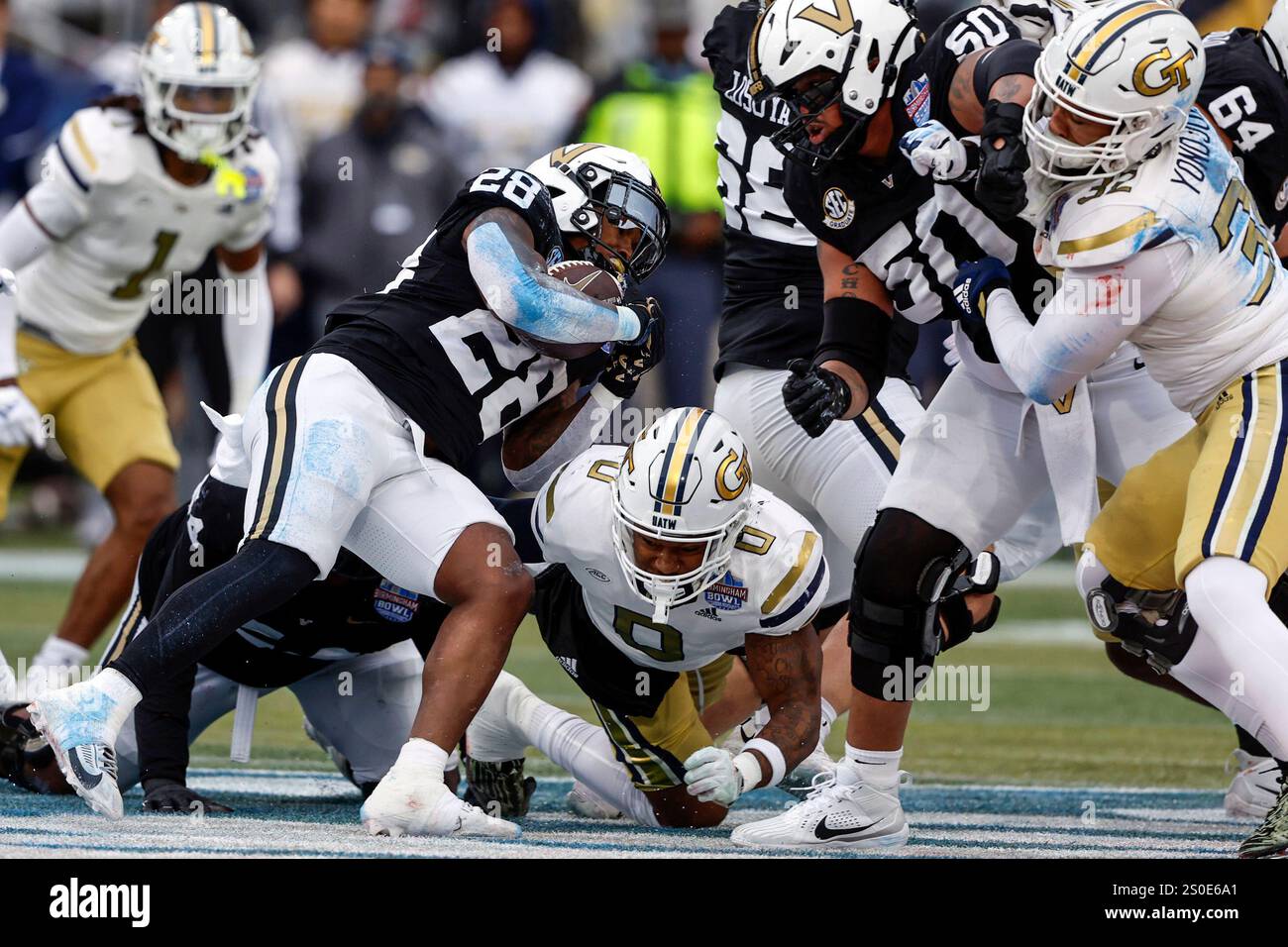 Vanderbilt running back Sedrick Alexander (28) carries the ball as ...