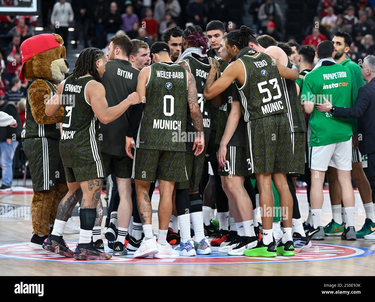 Munich, Germany. 27th Dec, 2024. Basketball: Euroleague, FC Bayern ...