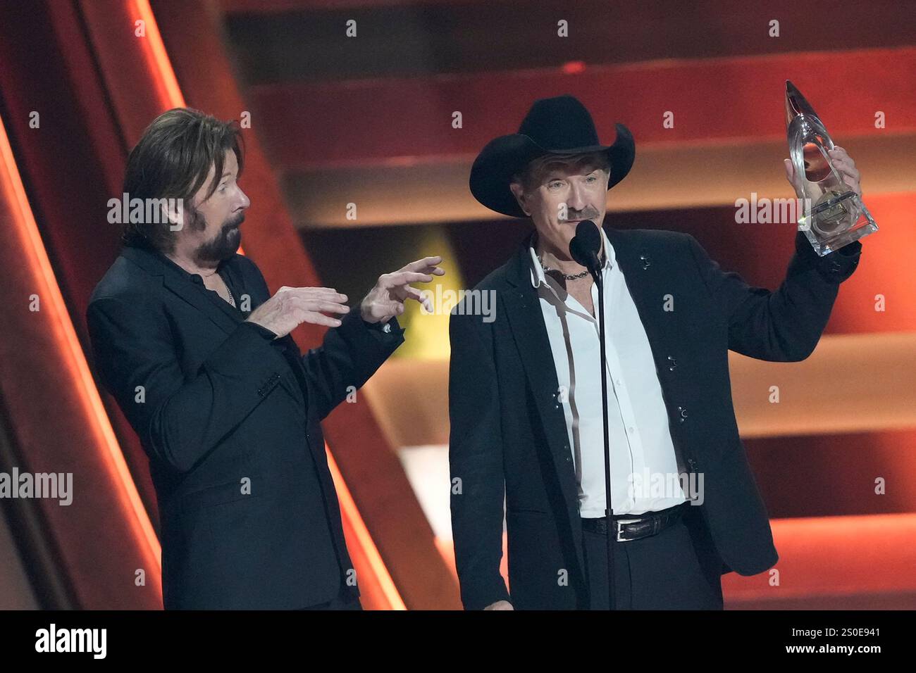 20 November 2024 - Nashville, Tennessee - Ronnie Dunn and Kix Brooks of ...