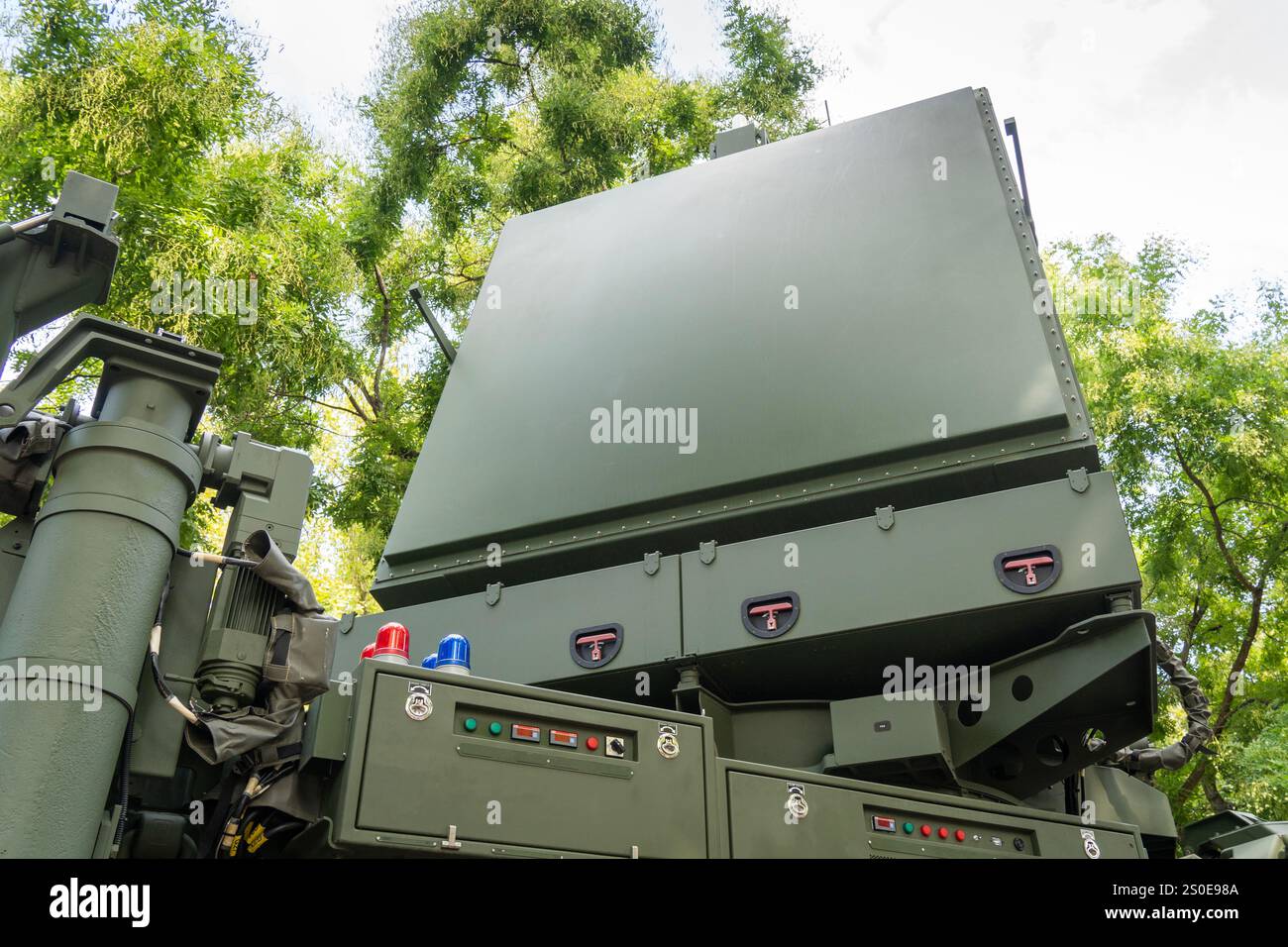 Israeli-developed Military ELM-2084 mobile radar system in a forested ...
