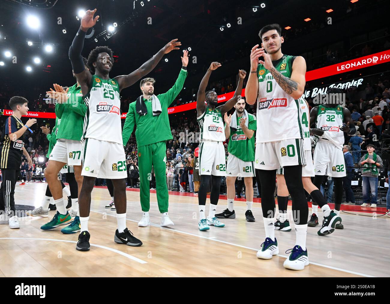 Munich, Germany. 27th Dec, 2024. Basketball: Euroleague, FC Bayern ...