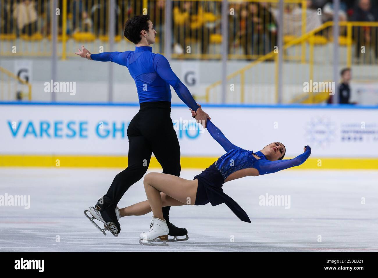 Leia Francesca Dozzi and Pietro Papetti of Italy compete during Ice ...