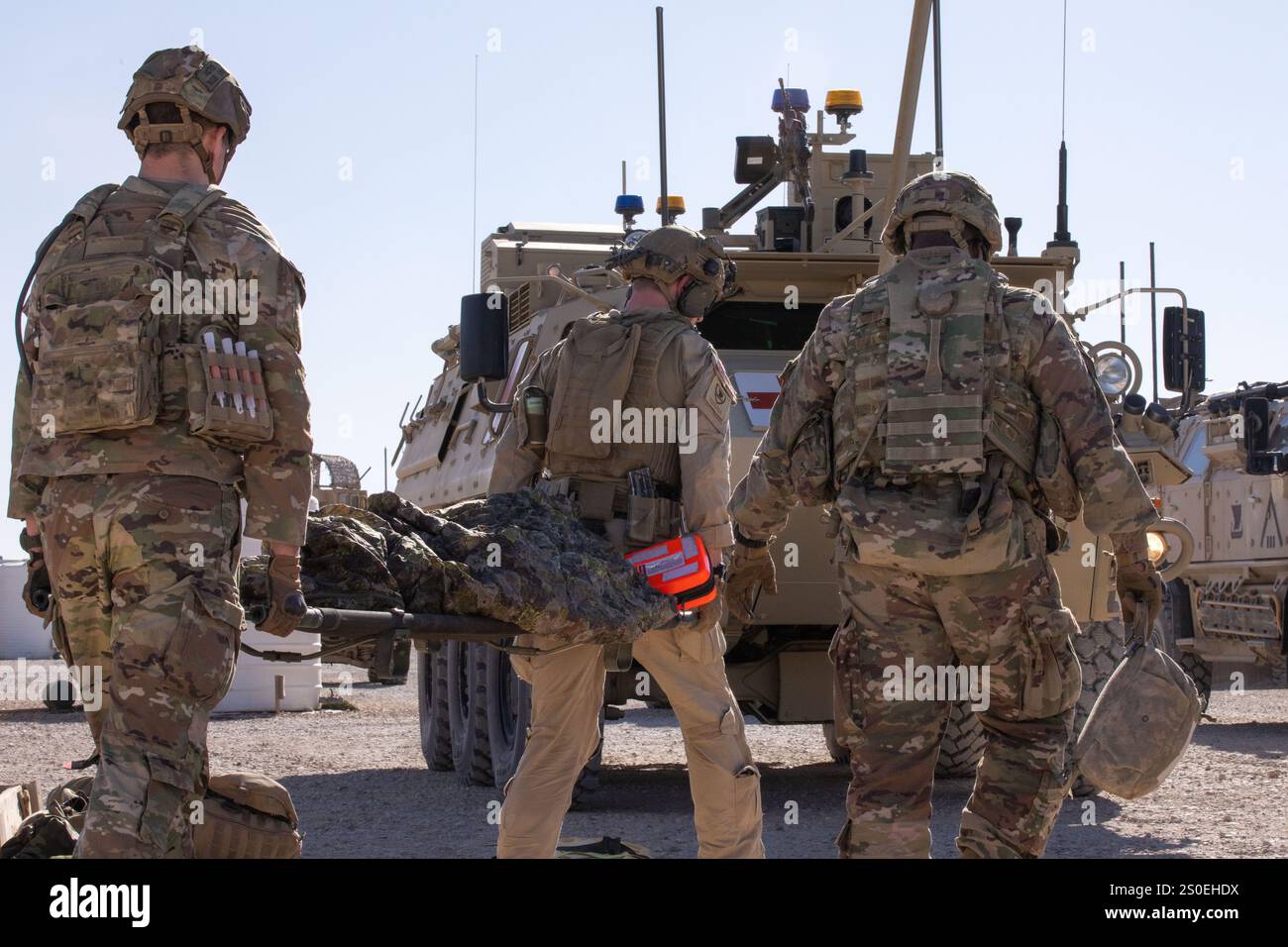 U.S. Army Soldiers assigned to 3rd Battalion, 6th Field Artillery ...
