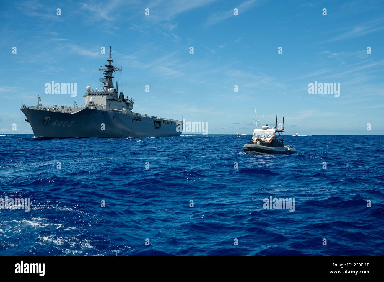 Coast Guard servicemembers aboard assets from Port Security Unit (PSU ...