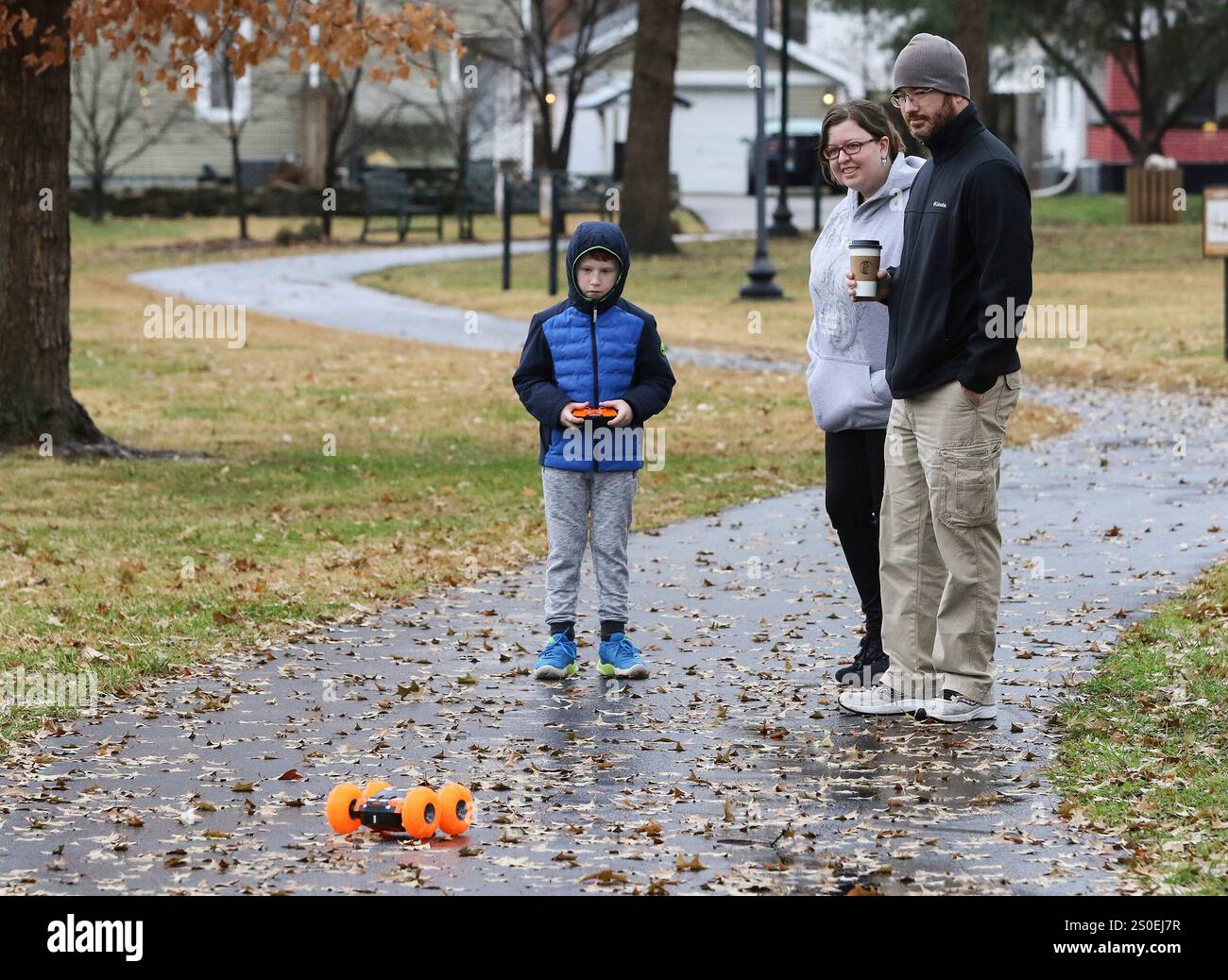 Alyssa and Steve Harvey, right, watch their son, I.G. Harvey, 7, try ...