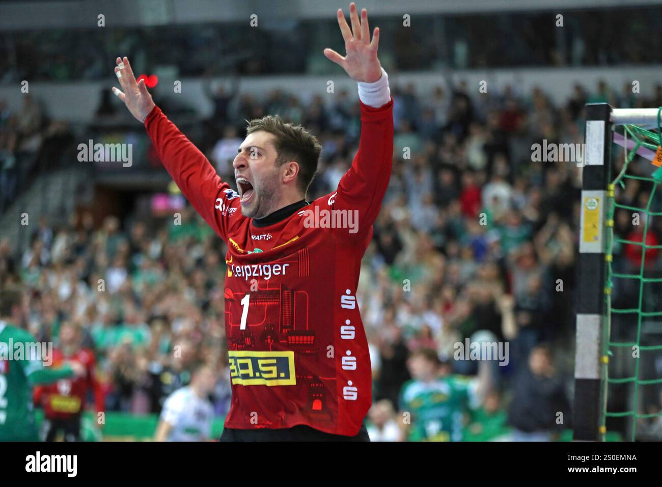 Torwart Domenico Ebner (1, SC DHfK Leipzig) jubelt, Emotionen. Handball ...