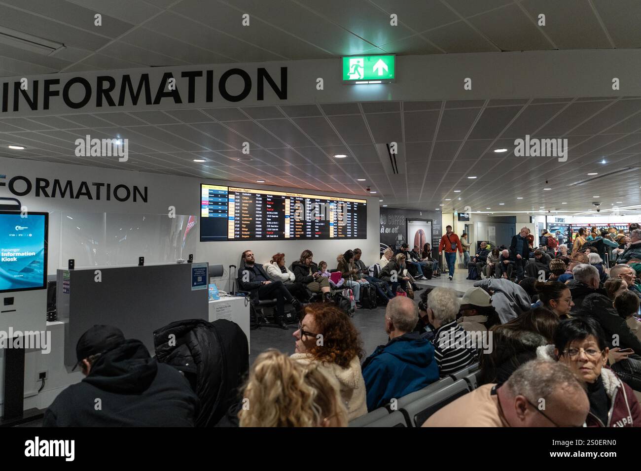 Manchester, UK. 27th Dec, 2024. Passengers in the Manchester Airports ...