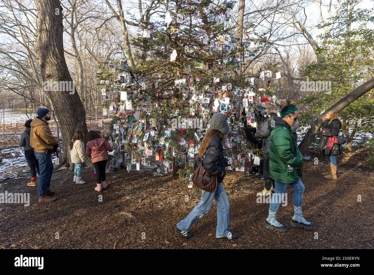 New York, United Of States. 27th Dec, 2024. A view of the memorial ...