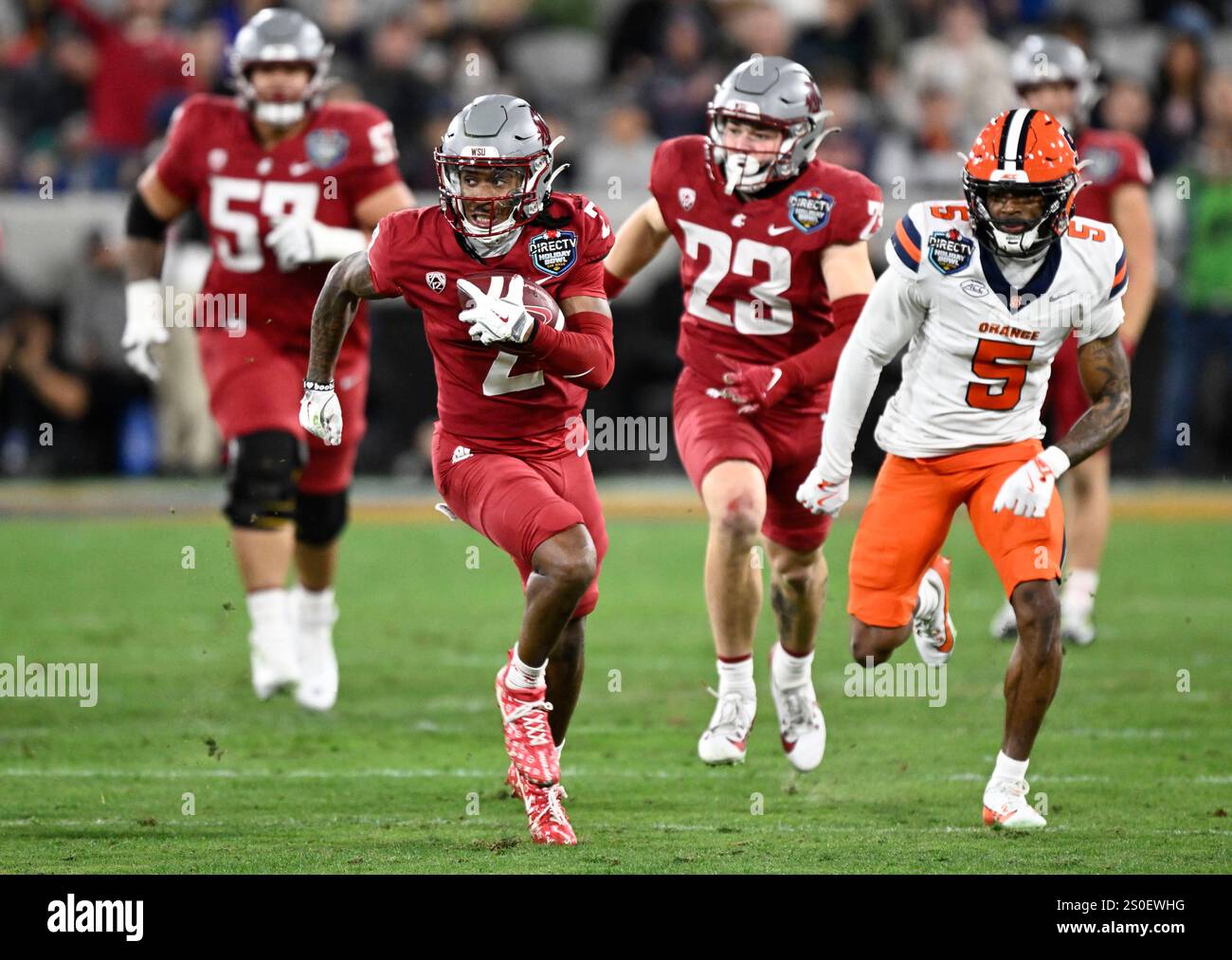 Washington State wide receiver Kyle Williams (2) breaks away from ...