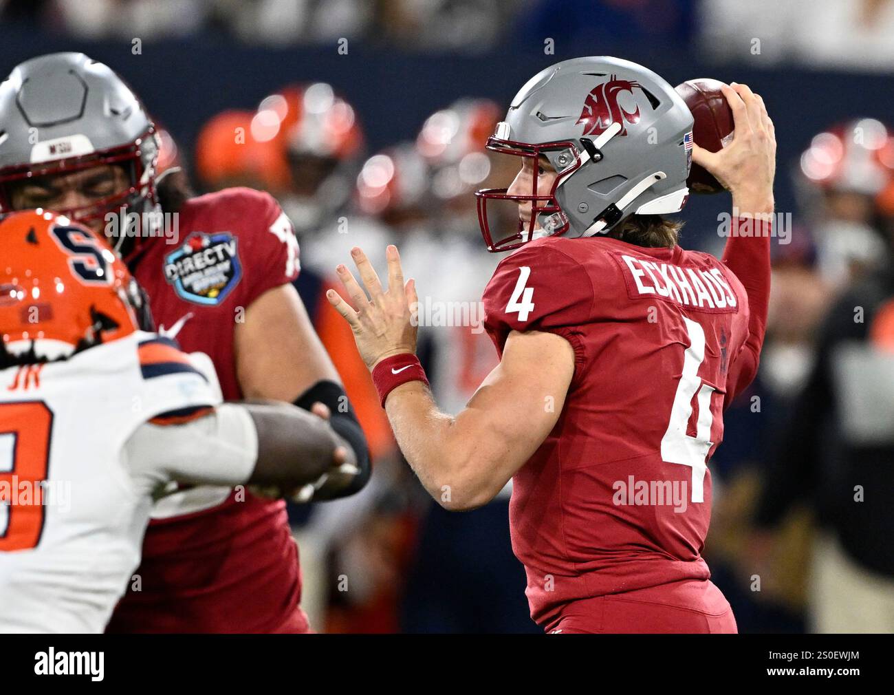 Washington State quarterback Zevi Eckhaus (4) passes during the first ...