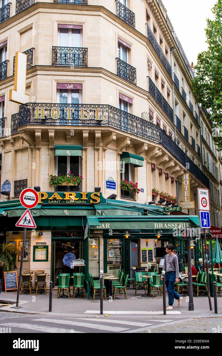 Paris hotel corner hi-res stock photography and images - Alamy