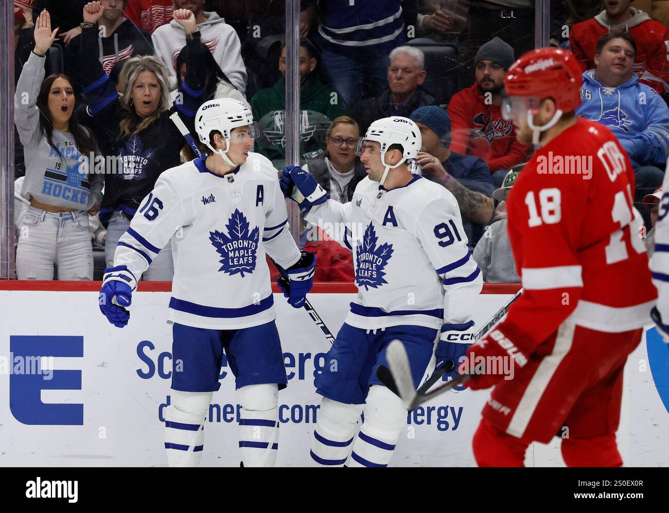Toronto Maple Leafs right wing Mitch Marner (16) celebrates his goal ...