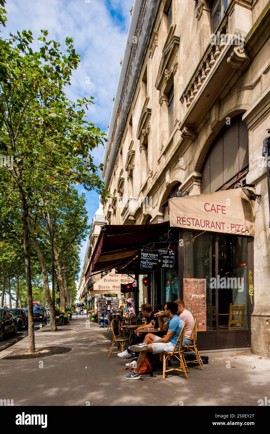 SIdewalk cafe Paris, France Stock Photo - Alamy