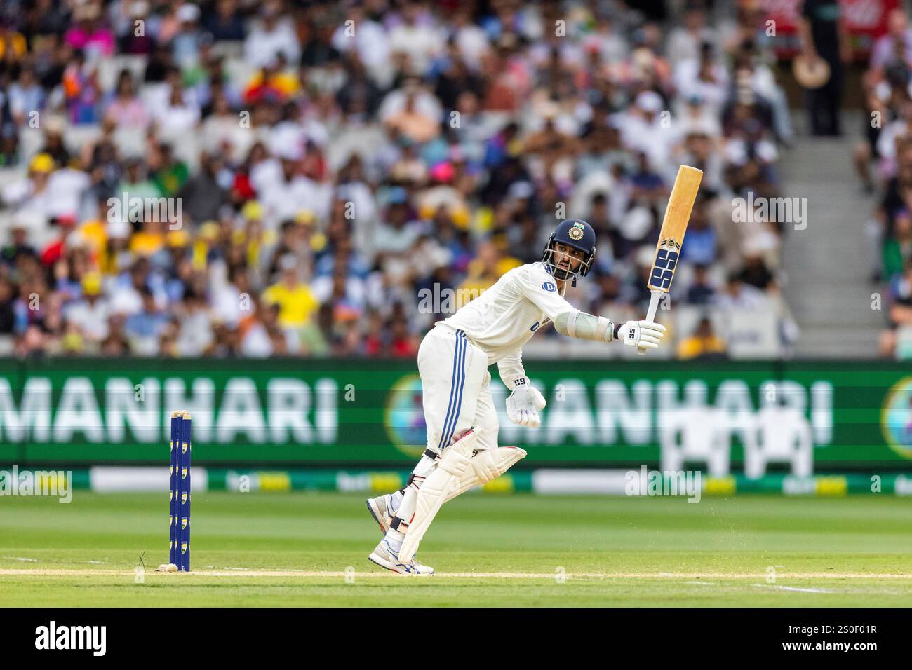 MELBOURNE, AUSTRALIA - DECEMBER 28: Washington Sundar of India bats ...