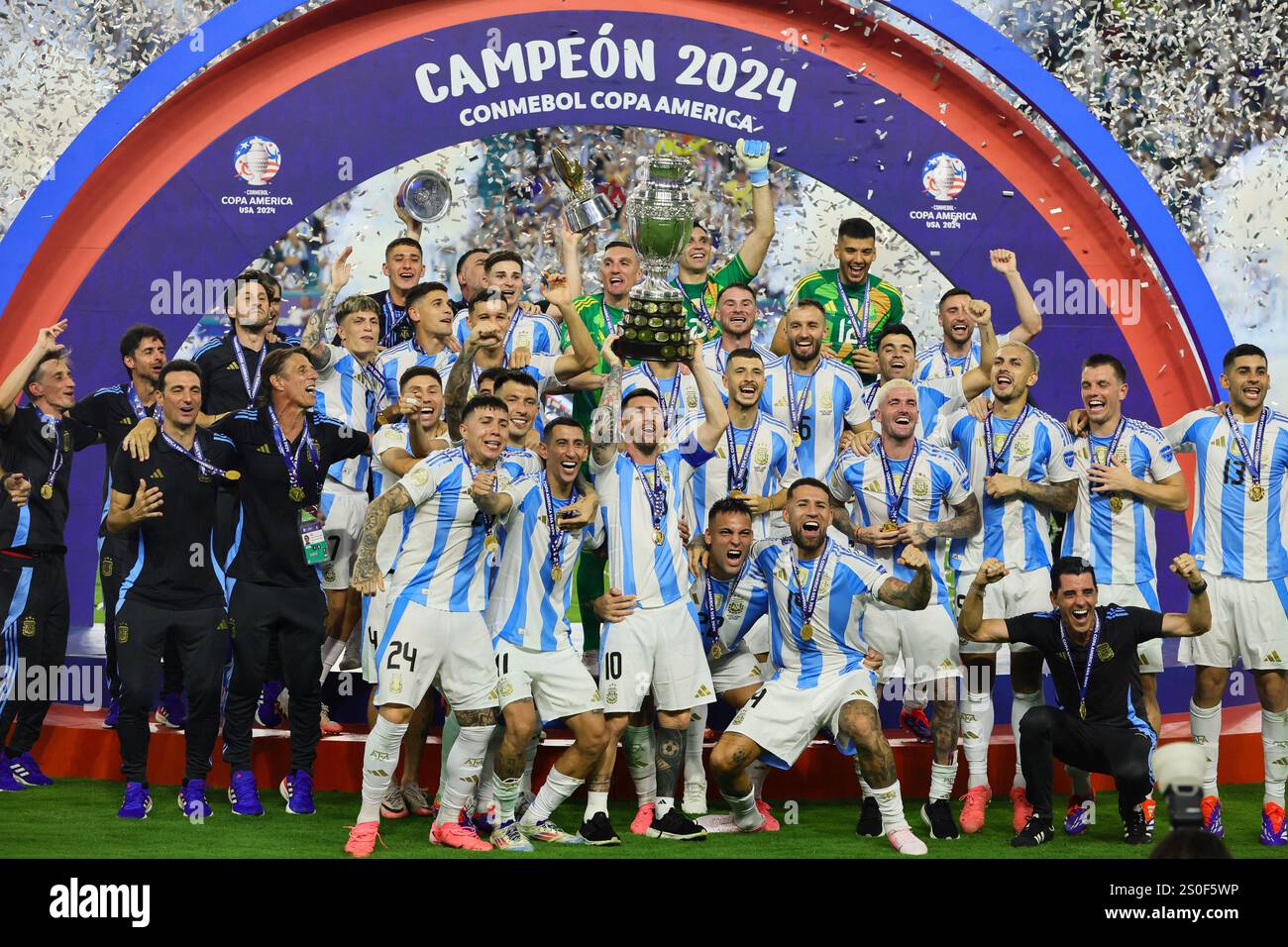 Copa américa 2024 argentina hi-res stock photography and images - Alamy