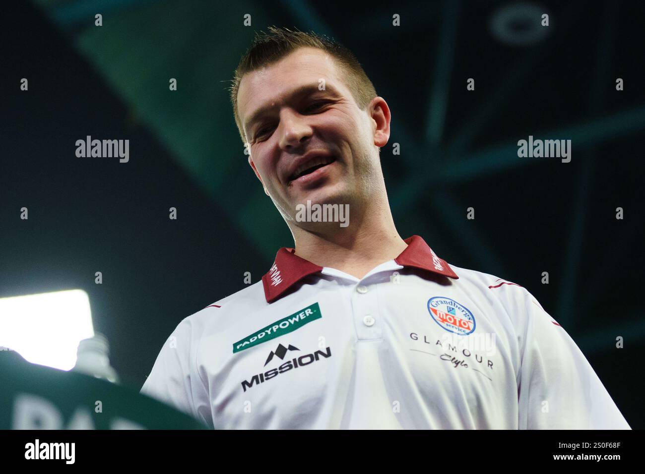 Madars Razma after the 3rd round match between Stephen Bunting and ...