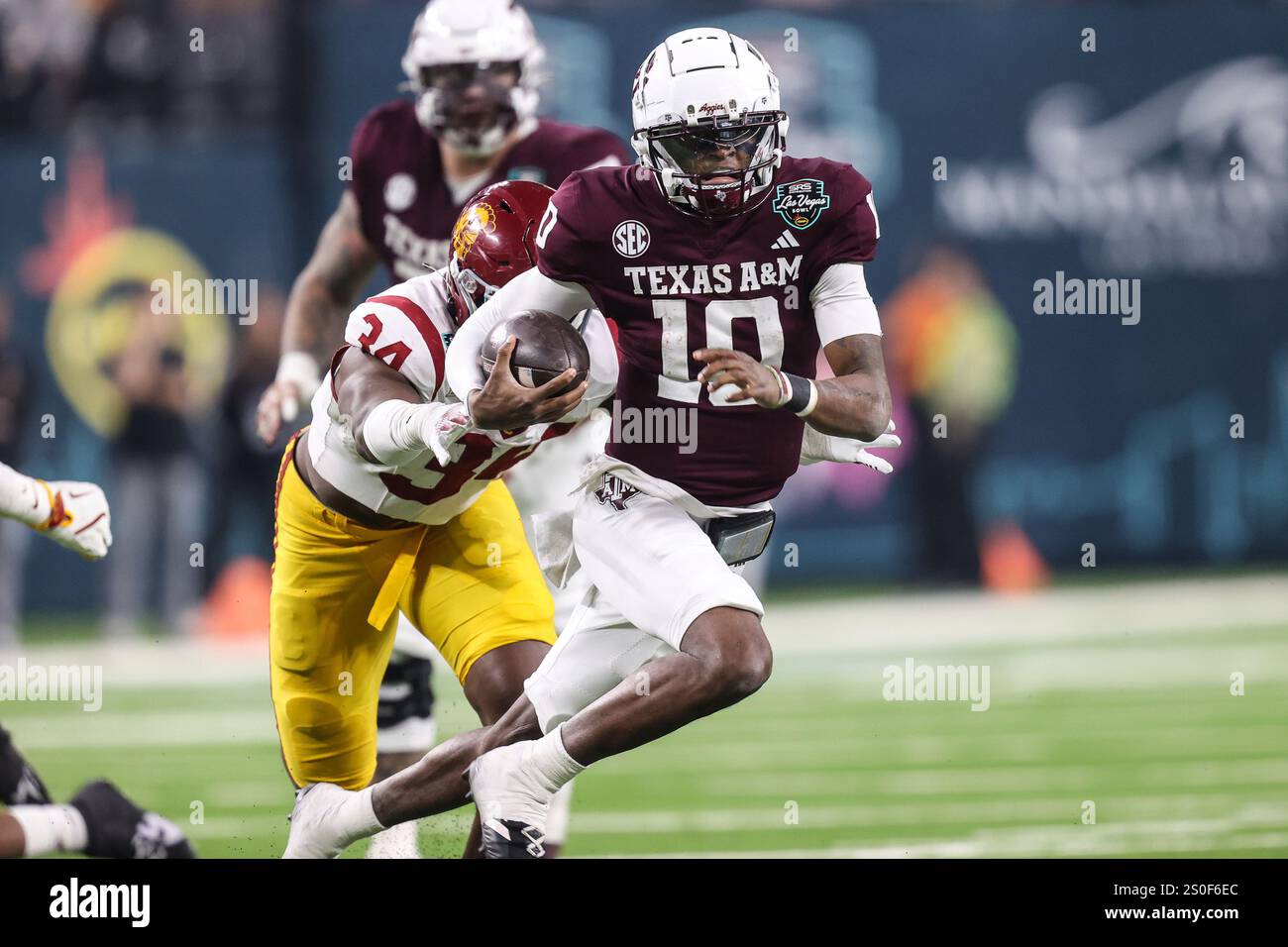 December 27, 2024: Texas A&M Aggies quarterback Marcel Reed (10) runs ...
