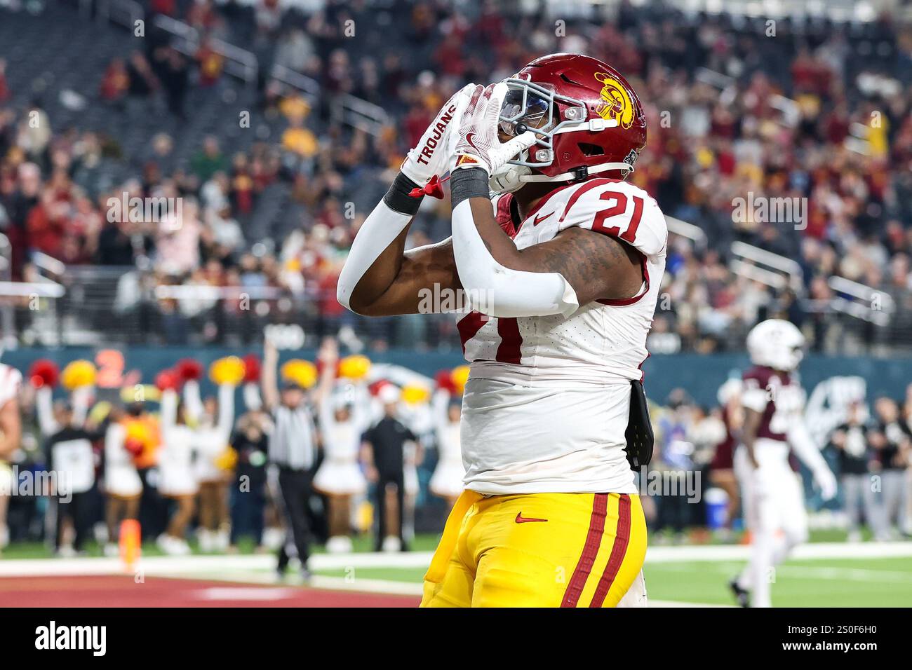Las Vegas, NV, USA. 27th Dec, 2024. USC Trojans running back Bryan ...
