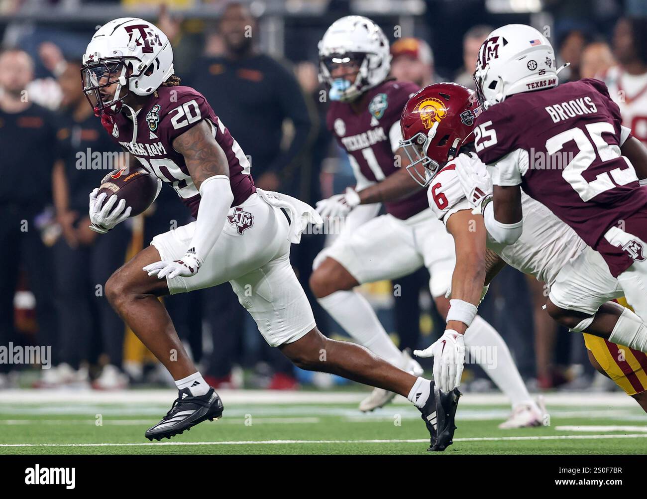 LAS VEGAS, NV - DECEMBER 27: Texas A&M Aggies defensive back BJ Mayes ...