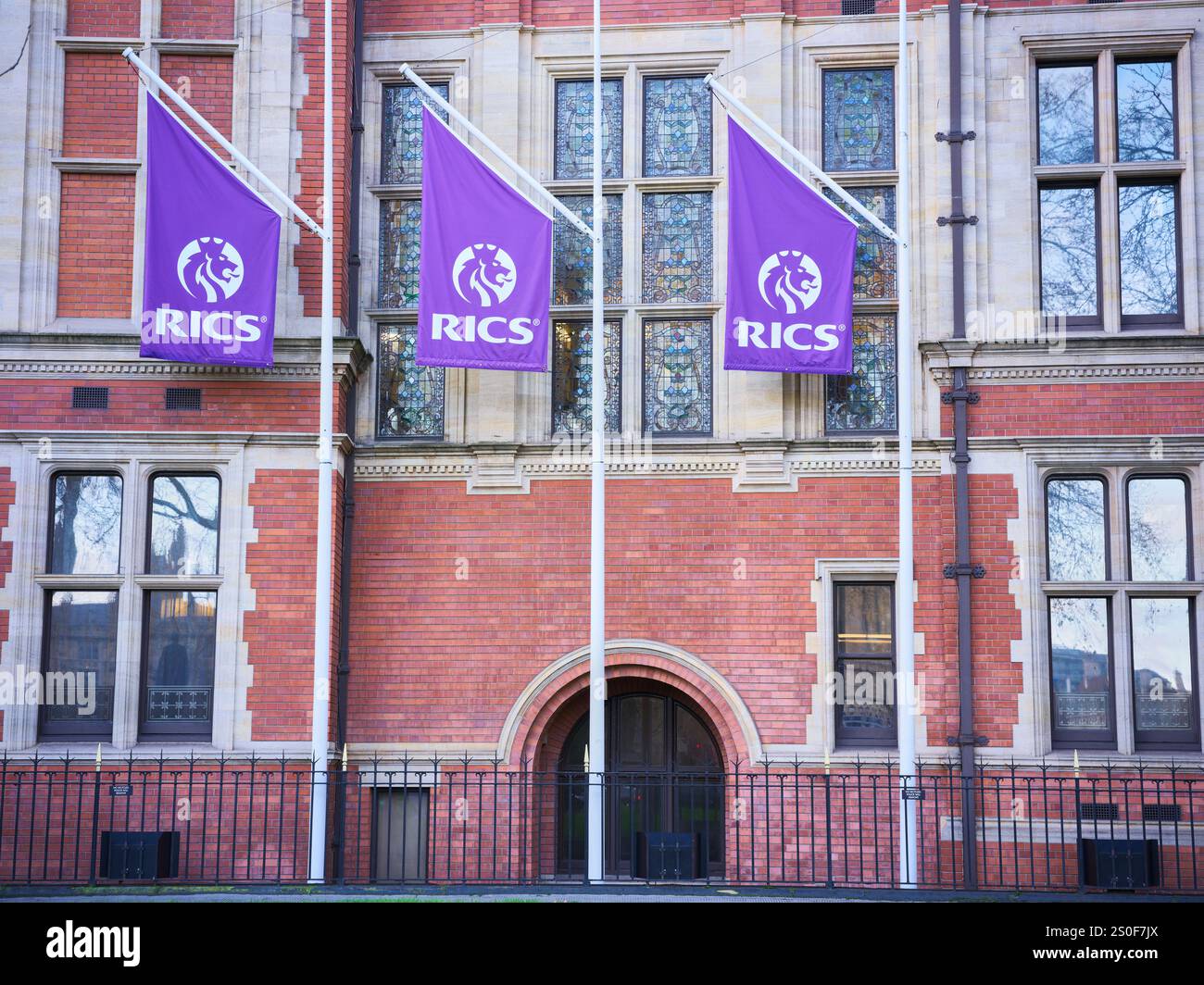 Royal Institute of Chartered Surveyors (RICS) building, Parliament ...