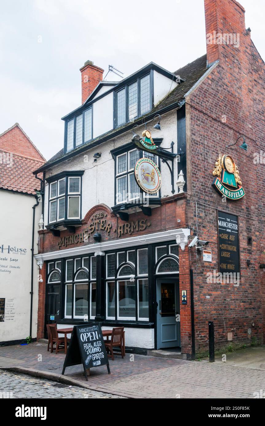 The Manchester Arms public house in Scale Lane, Hull Stock Photo - Alamy