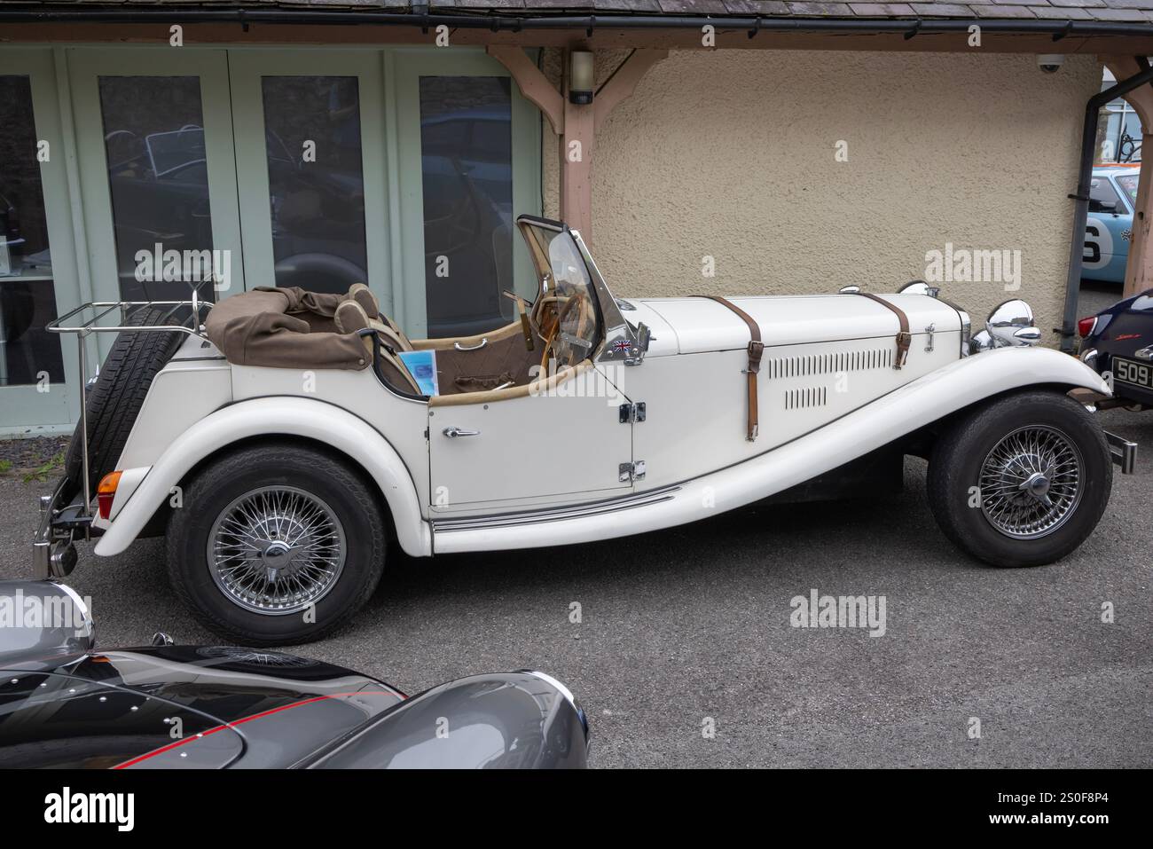 Jba falcon hi-res stock photography and images - Alamy