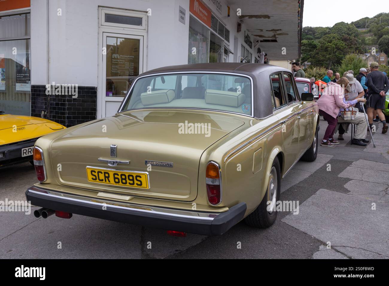 Rolls Royce Silver Shadow rear view Stock Photo - Alamy