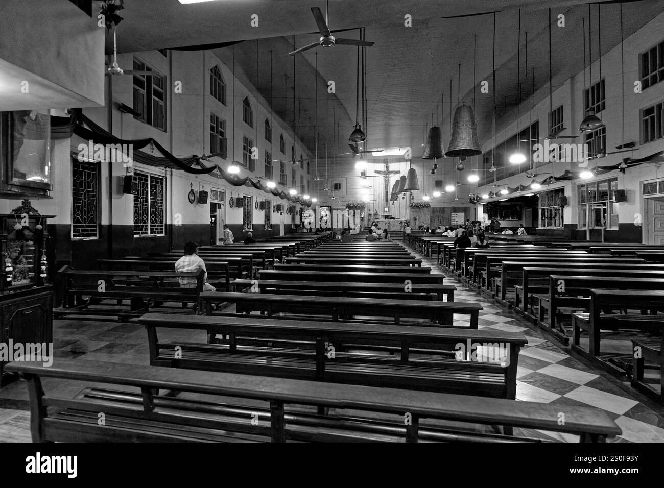 Interior of Saint Michaels Church at Mahim Mumbai Stock Photo - Alamy