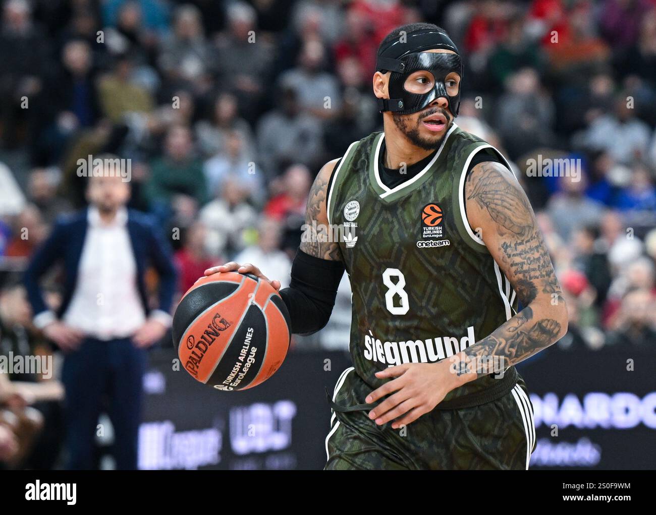 Munich, Germany. 27th Dec, 2024. Basketball: Euroleague, FC Bayern ...