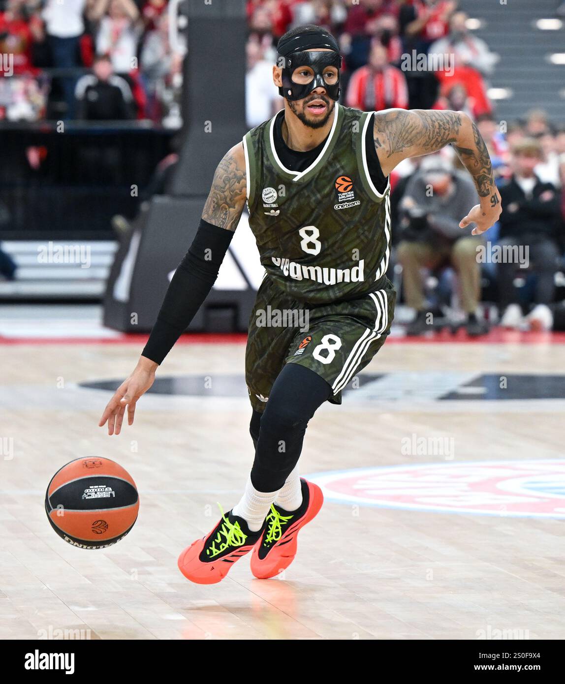 Munich, Germany. 27th Dec, 2024. Basketball: Euroleague, FC Bayern ...