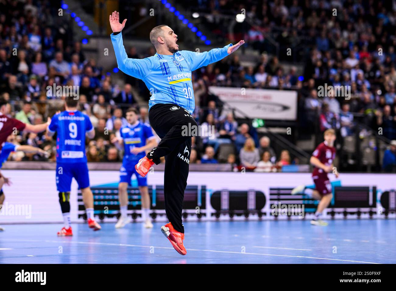 Stuttgart, Germany. 27th Dec, 2024. Handball: 1st Bundesliga, men, 2024 ...
