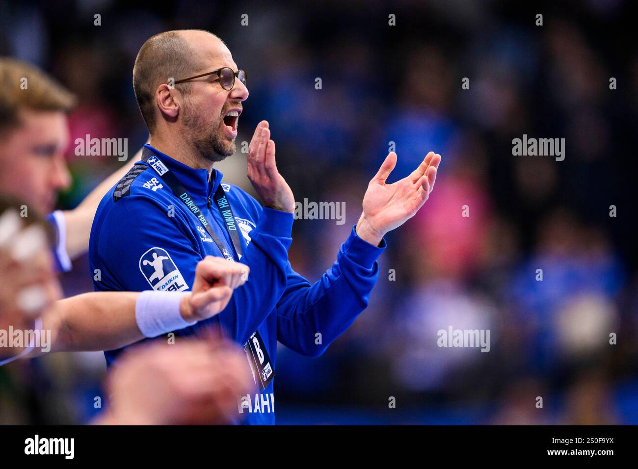 Stuttgart, Germany. 27th Dec, 2024. Handball: 1st Bundesliga, men, 2024 ...