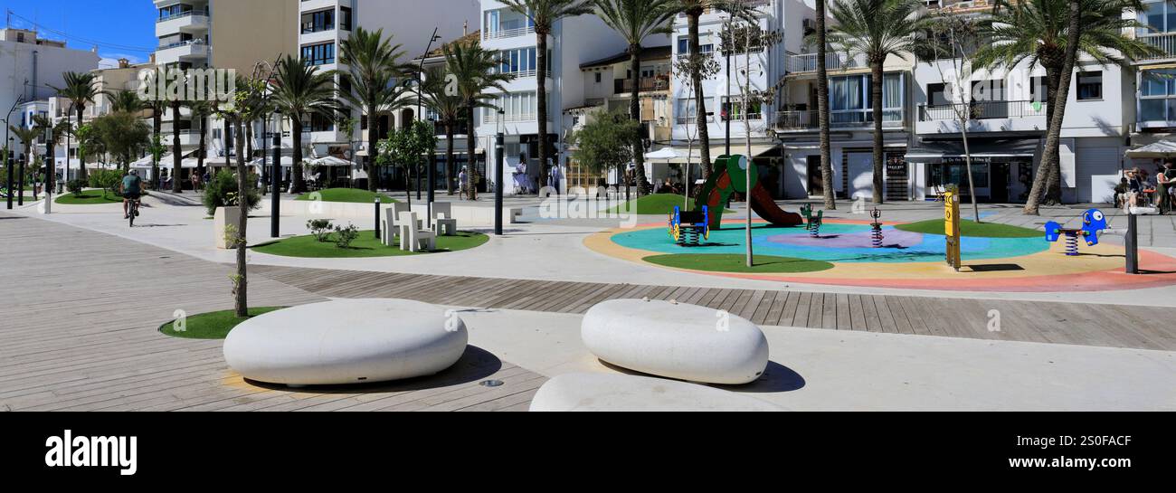 The promenade at Mirador Paseo Maritimo, coastal fishing town of Altea ...