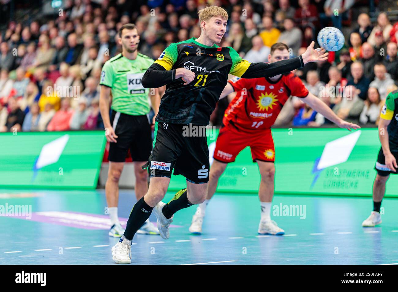 Kim Voss-Fels (VfL Eintracht Hagen, #21) beim Siebenmeter / 7 Meter ...