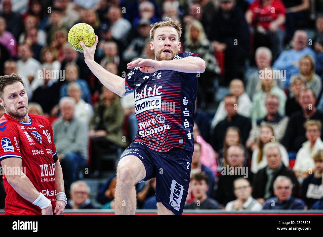Wurf/Tor Simon Pytlick (SG Flensburg-Handewitt, #02) GER, SG Flensburg ...