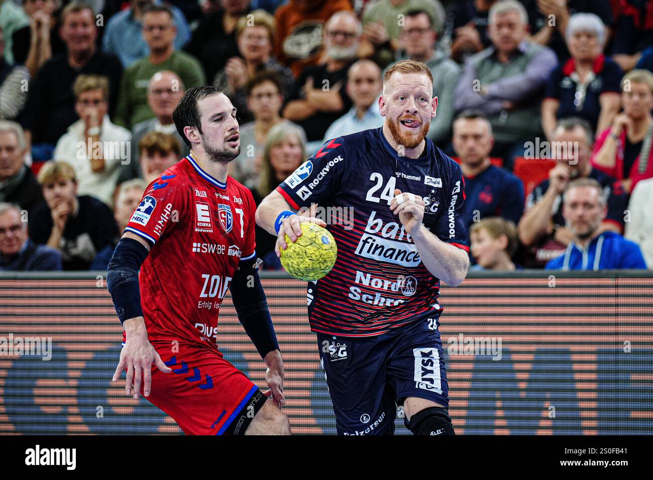 Dominik Claus (SG BBM Bietigheim, #07), Jim Gottfridsson (SG Flensburg ...