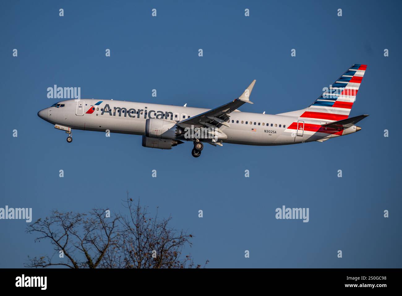 Aircraft at Washington National Airport Stock Photo - Alamy