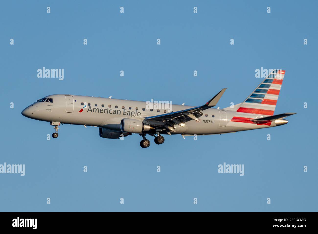 Aircraft at Washington National Airport Stock Photo - Alamy