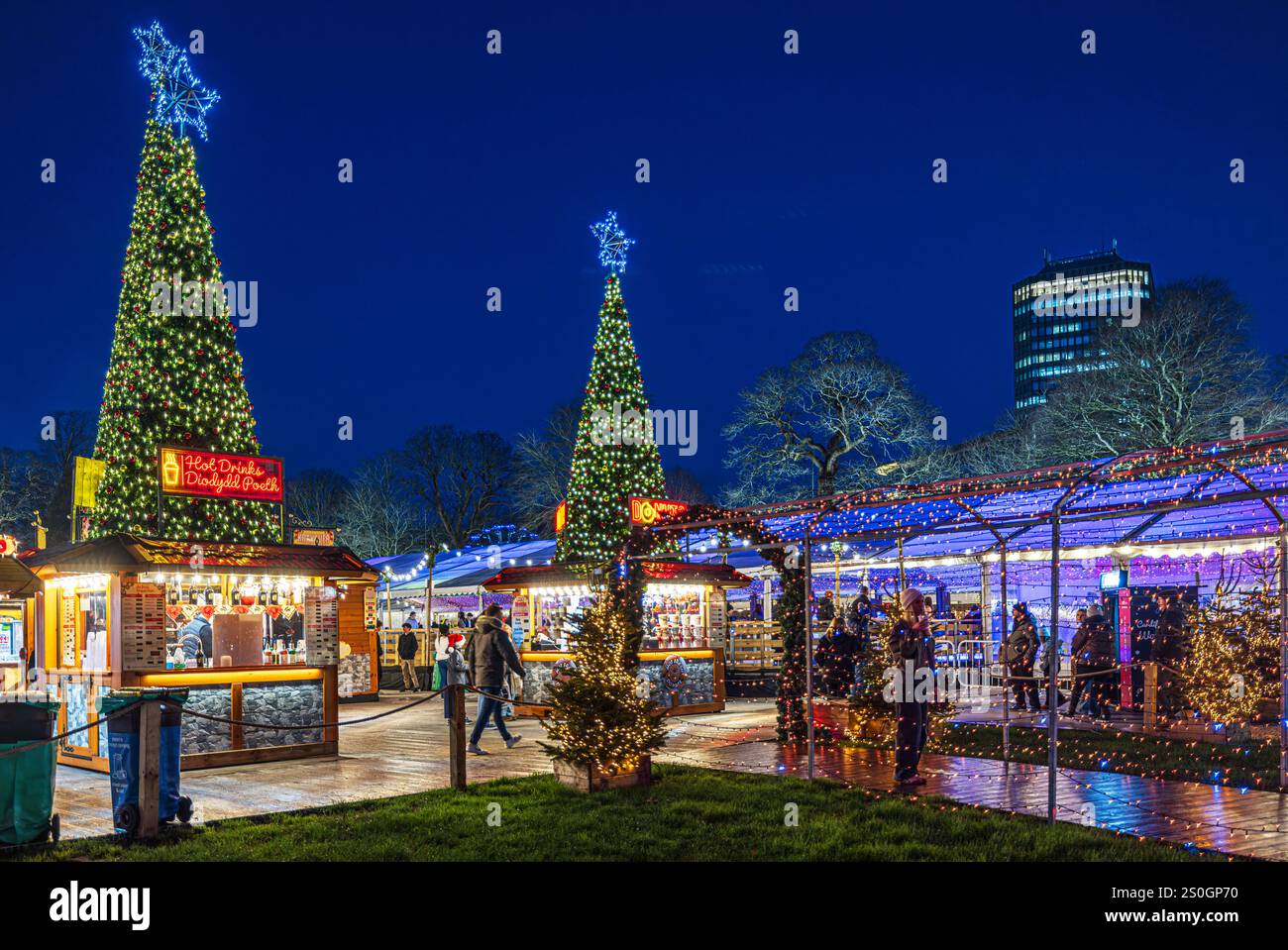 Food stall at Cardiff Castle Christmas Market. Wales, UK Stock Photo ...