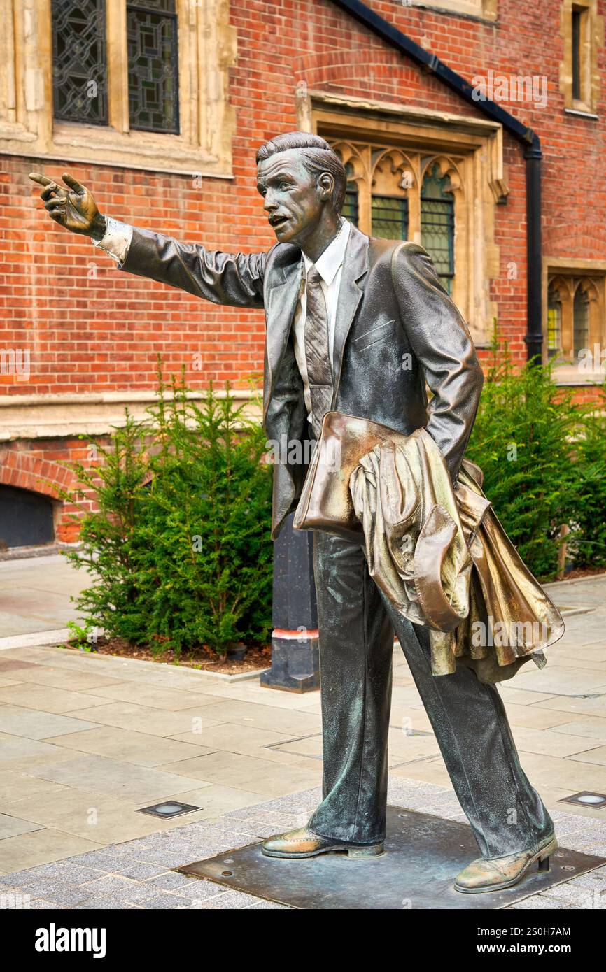 Taxi, 1983, bronze sculpture by J. Seward Johnson Jr., Sion House ...
