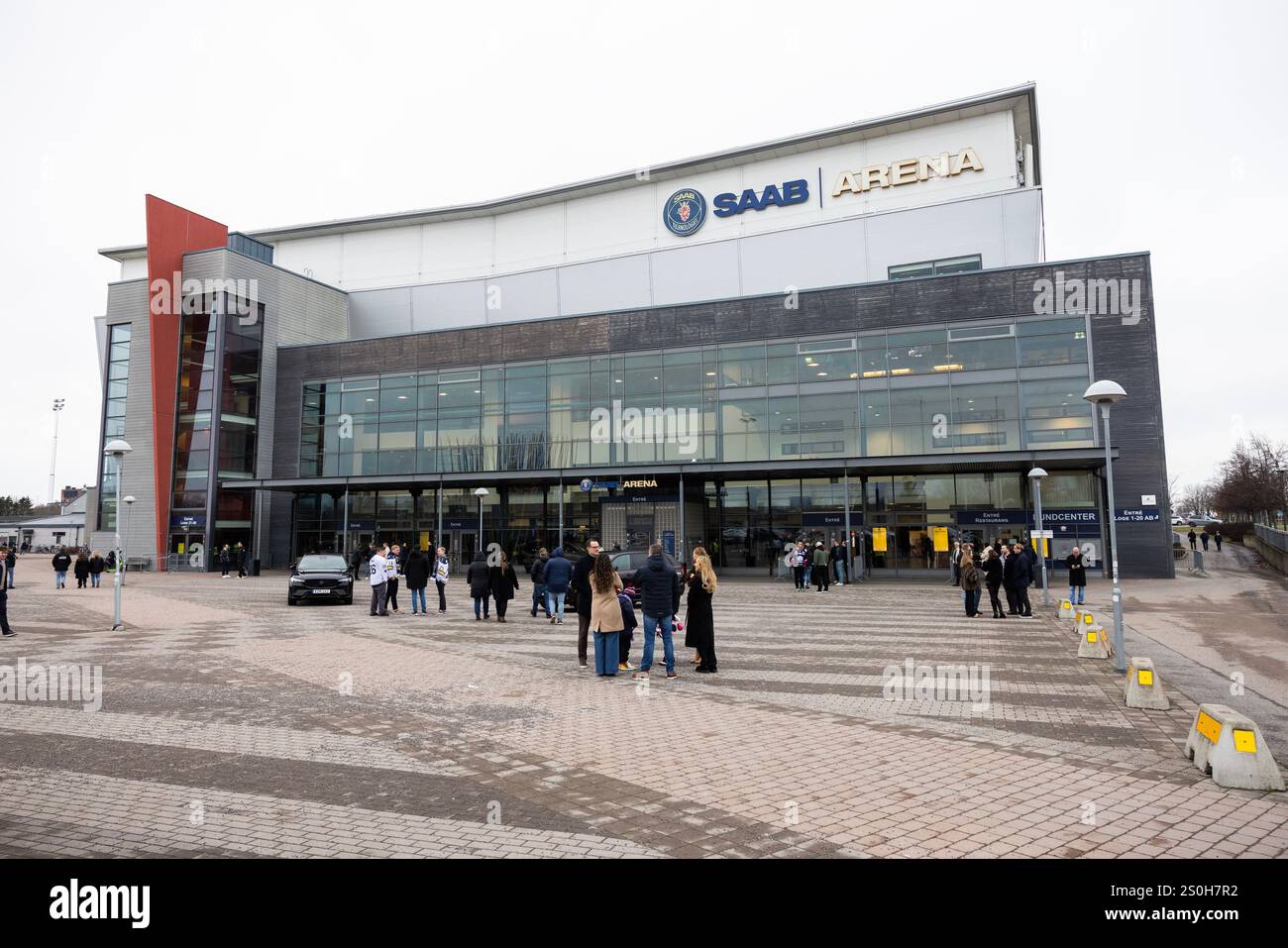 241228 Exteriör vy av Saab Arena inför ishockeymatchen i SHL mellan ...