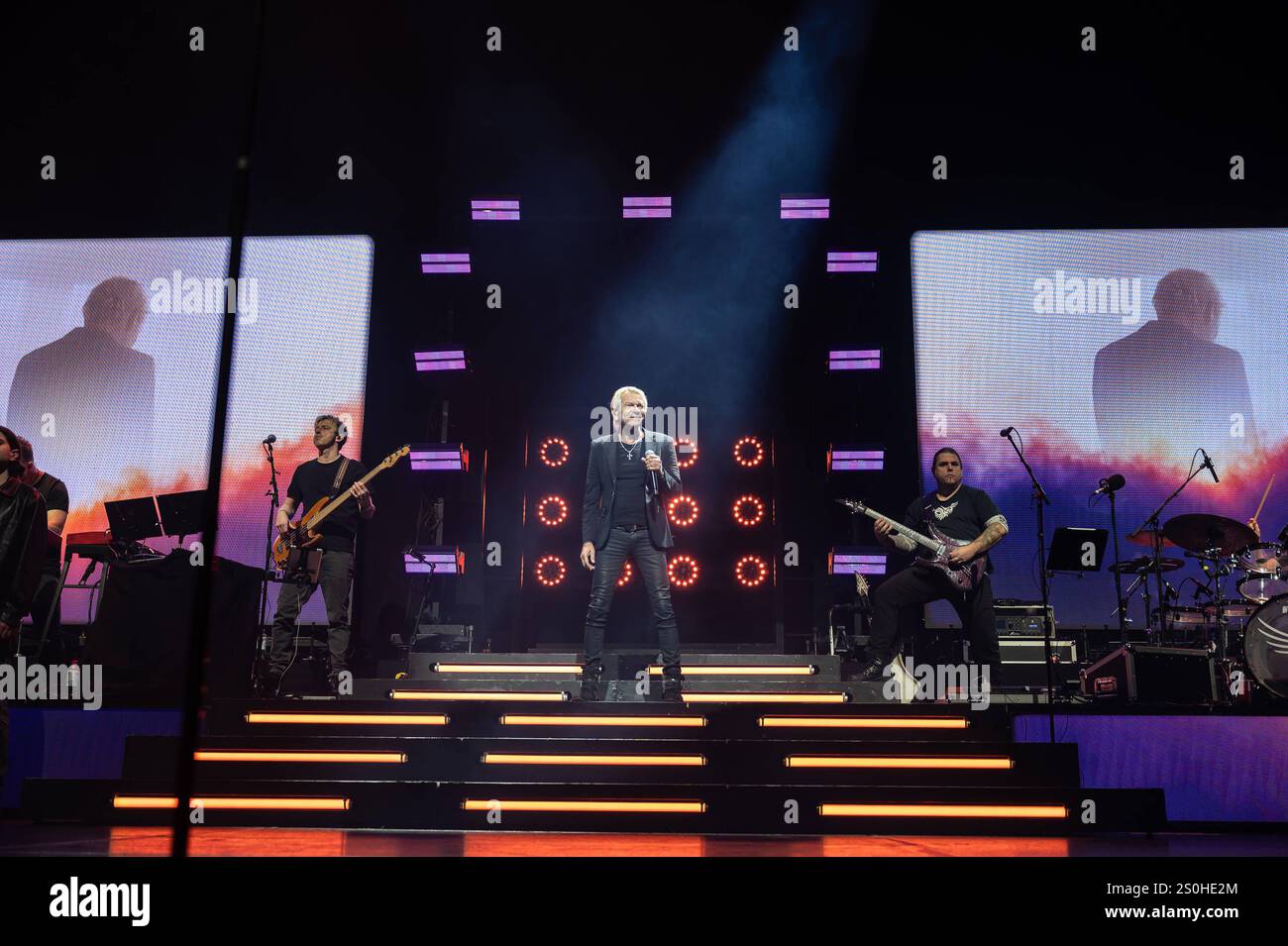 Matthias Reim rockt die LANXESS Arena Köln vor 5000 zuschauer, 27.12.24 ...