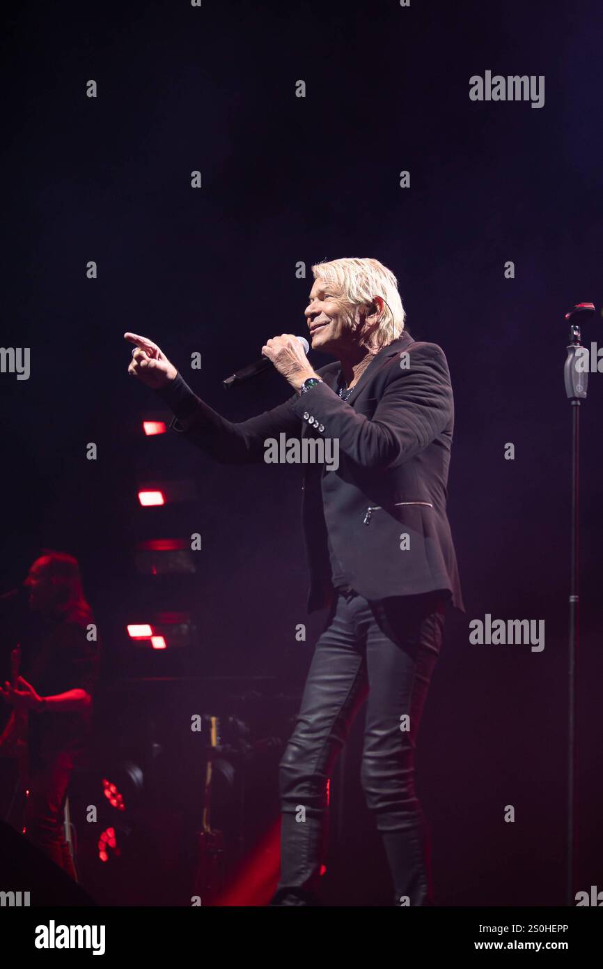 Matthias Reim rockt die LANXESS Arena Köln vor 5000 zuschauer, 27.12.24 ...