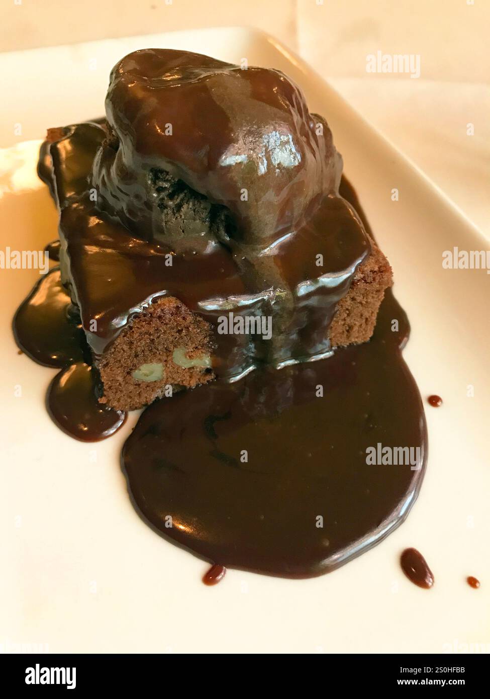 Cacao brownie hi-res stock photography and images - Alamy