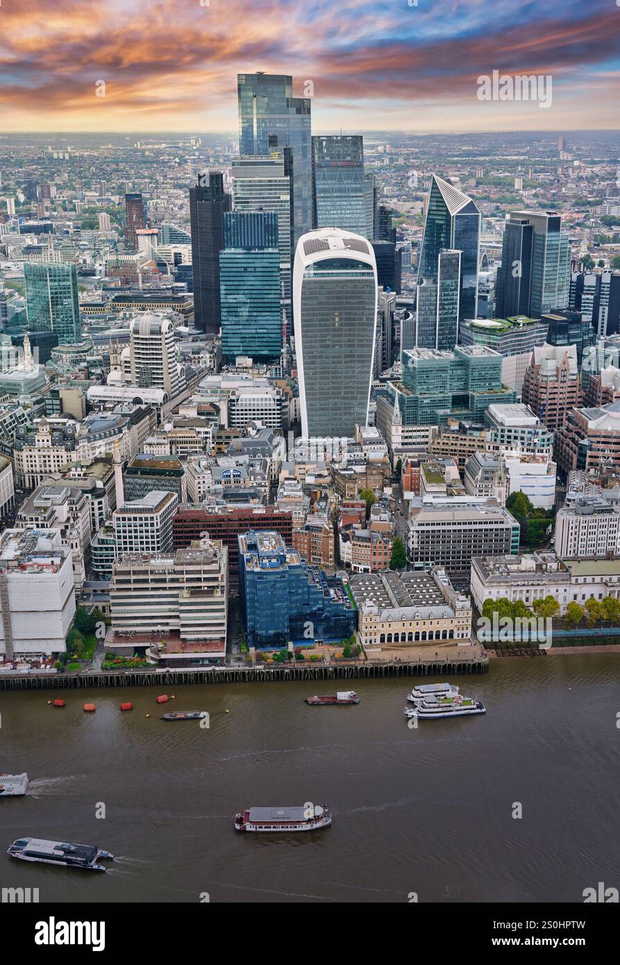 Skyline, City of London, Buildings of the financial district, Views ...