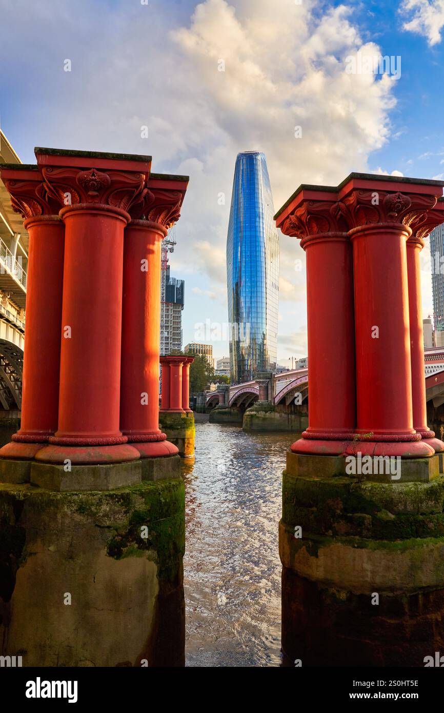 Bankside building, South Bank building, Blackfriars bridge, Thames ...