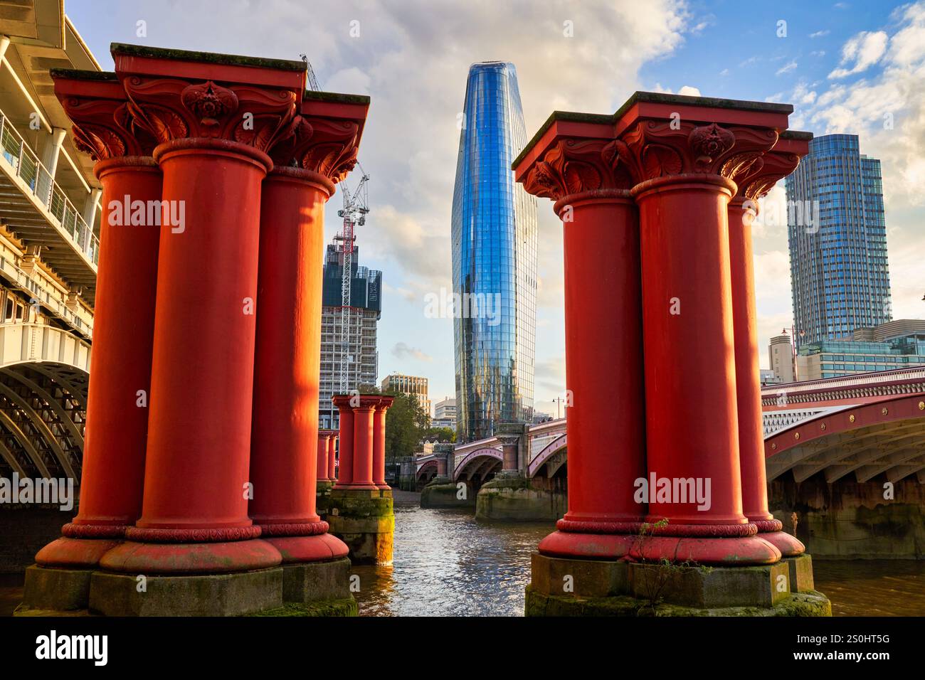 Bankside building, South Bank building, Blackfriars bridge, Thames ...